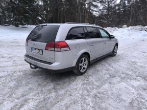 Grey Opel Vectra 2006 in Mazeikiai, with an engine capacity of 1.91 L and mileage of 307 thousand km for 1600 €, photo 3 on AUTOMOTO.COM.LV