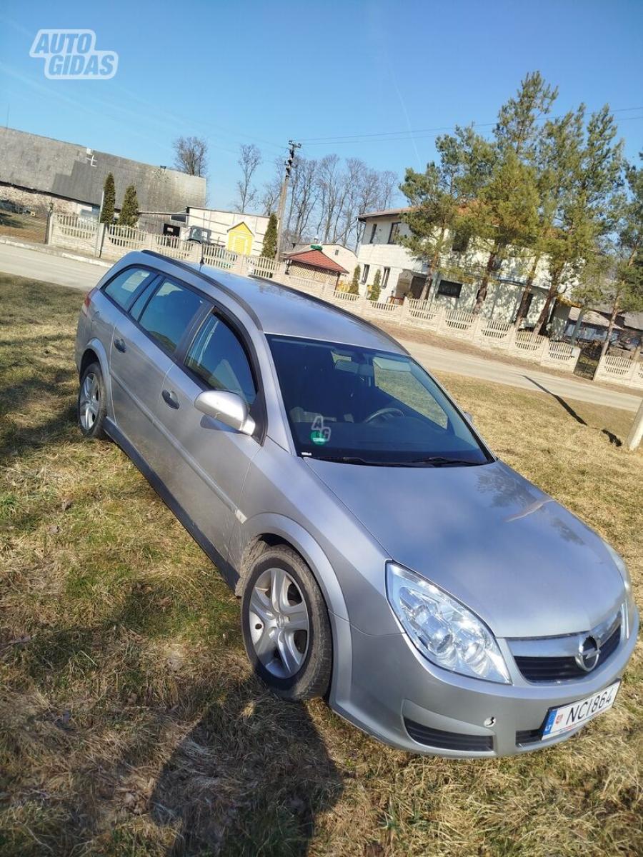 Grey Opel Vectra 2006 in Vilkaviskis, with an engine capacity of 1.90 L and mileage of 365 thousand km for 750 €, photo 2 on AUTOMOTO.COM.LV