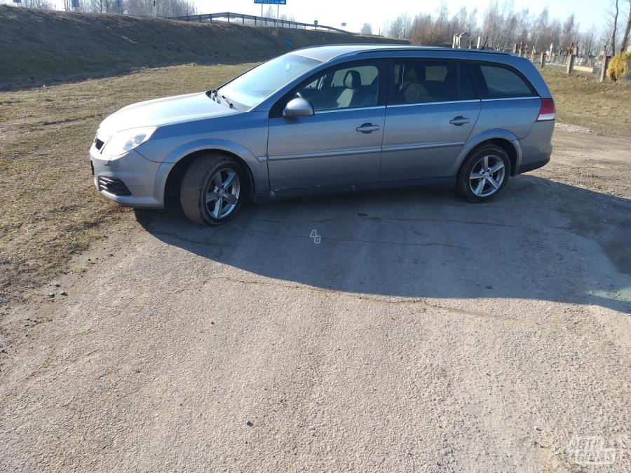 Pelēks Opel Vectra 2006 Viļņa, ar dzinēja tilpumu 1.90 L un nobraukumu 325 tūkst. km par 599 €, foto 1 vietnē AUTOMOTO.COM.LV