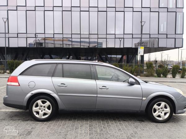 Pelēks Opel Vectra 2006 Viļņa, ar dzinēja tilpumu 2.20 L un nobraukumu 349 tūkst. km par 890 €, foto 4 vietnē AUTOMOTO.COM.LV