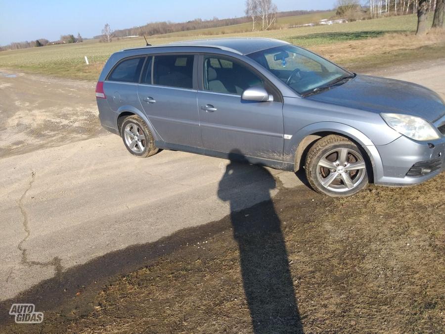 Pelēks Opel Vectra 2006 Viļņa, ar dzinēja tilpumu 1.90 L un nobraukumu 295 tūkst. km par 570 €, foto 1 vietnē AUTOMOTO.COM.LV