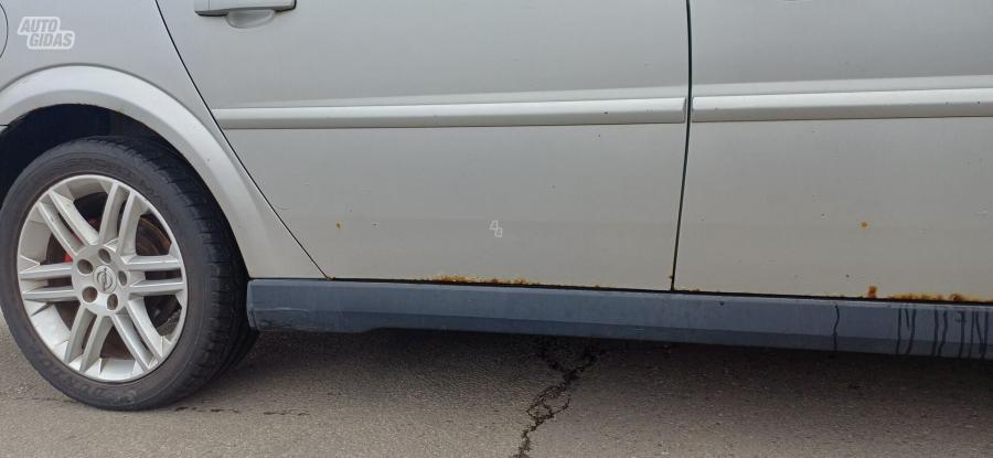 Pelēks Opel Vectra 2006 Kauņa, ar dzinēja tilpumu 1.90 L un nobraukumu 424 tūkst. km par 950 €, foto 13 vietnē AUTOMOTO.COM.LV