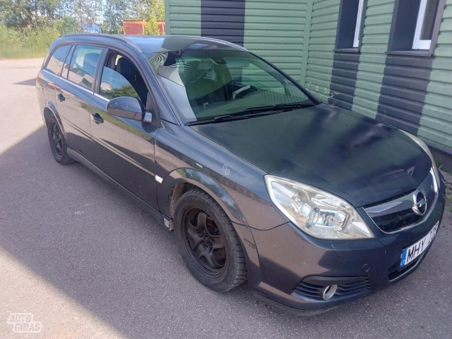 Grey Opel Vectra 2006 in Siauliai, with an engine capacity of 1.90 L and mileage of 300 thousand km for 990 €, photo 3 on AUTOMOTO.COM.LV