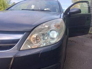 Grey Opel Vectra 2006 in Siauliai, with an engine capacity of 1.90 L and mileage of 300 thousand km for 990 €, photo 5 on AUTOMOTO.COM.LV