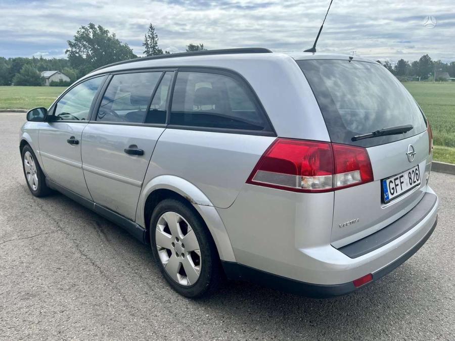Pelēks Opel Vectra 2006 Viļņa, ar dzinēja tilpumu 1.91 L un nobraukumu 410 tūkst. km par 1250 €, foto 4 vietnē AUTOMOTO.COM.LV