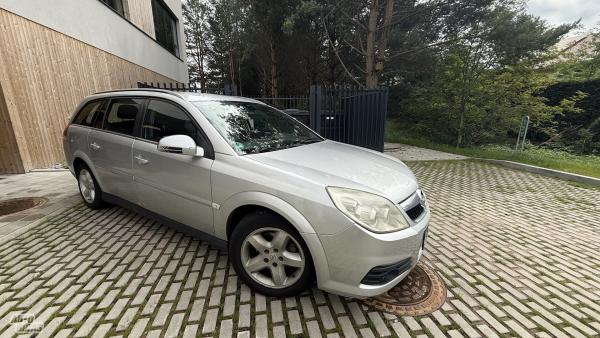 Pelēks Opel Vectra 2006 Viļņa, ar dzinēja tilpumu 1.90 L un nobraukumu 279 tūkst. km par 2100 €, foto 3 vietnē AUTOMOTO.COM.LV