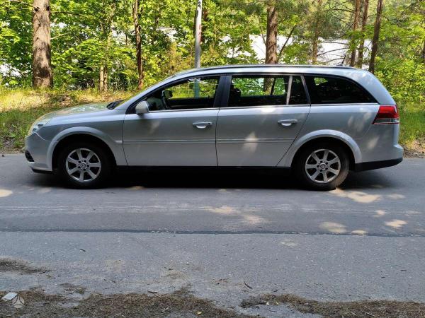 Grey Opel Vectra 2006 in Vilnius, with an engine capacity of 1.91 L and mileage of 264 thousand km for 1500 €, photo 7 on AUTOMOTO.COM.LV