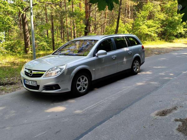 Grey Opel Vectra 2006 in Vilnius, with an engine capacity of 1.91 L and mileage of 264 thousand km for 1500 €, photo 8 on AUTOMOTO.COM.LV