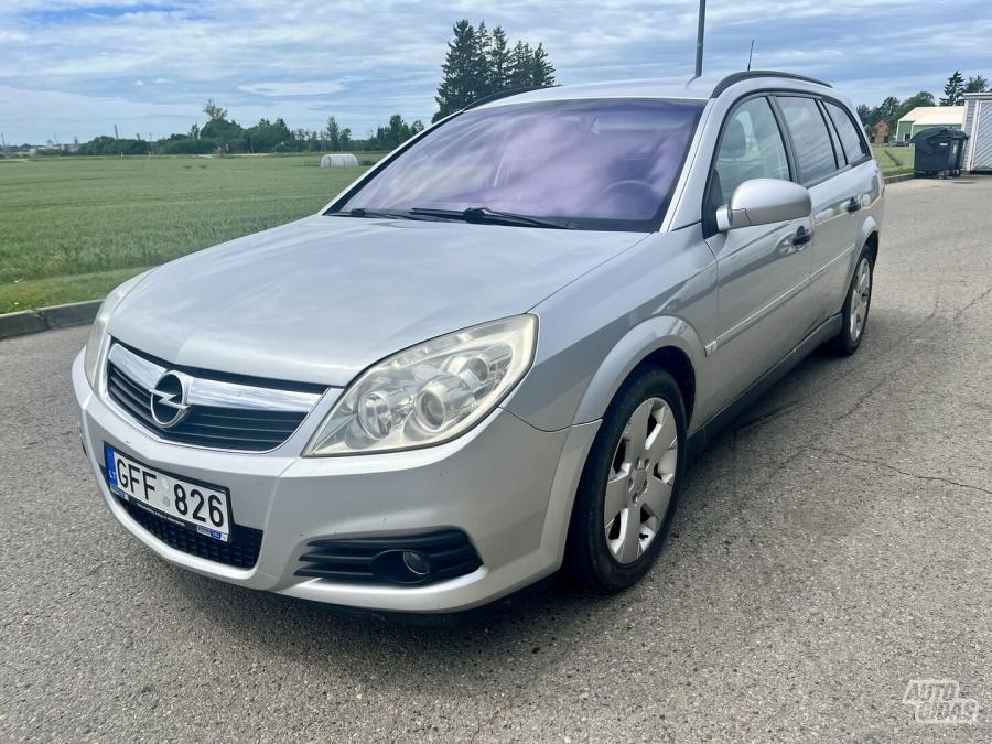 Grey Opel Vectra 2006 in Vilnius, with an engine capacity of 1.90 L and mileage of 410 thousand km for 1150 €, photo 1 on AUTOMOTO.COM.LV