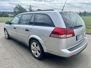 Grey Opel Vectra 2006 in Vilnius, with an engine capacity of 1.90 L and mileage of 410 thousand km for 1150 €, photo 3 on AUTOMOTO.COM.LV