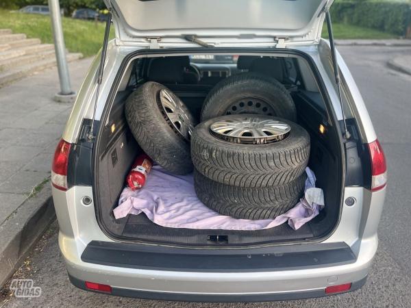 Grey Opel Vectra 2006 in Vilnius, with an engine capacity of 1.90 L and mileage of 410 thousand km for 1150 €, photo 9 on AUTOMOTO.COM.LV