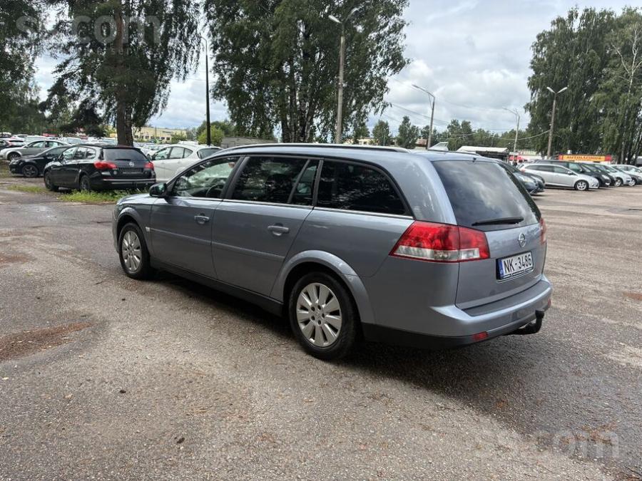 Grey Opel Vectra 2006 in Riga, with an engine capacity of 1.90 L and mileage of 0 thousand km for 2650 €, photo 9 on AUTOMOTO.COM.LV