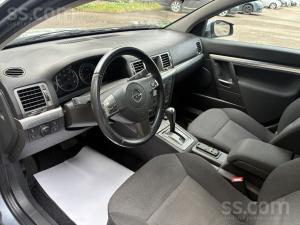 Grey Opel Vectra 2006 in Riga, with an engine capacity of 1.90 L and mileage of 0 thousand km for 2650 €, photo 12 on AUTOMOTO.COM.LV