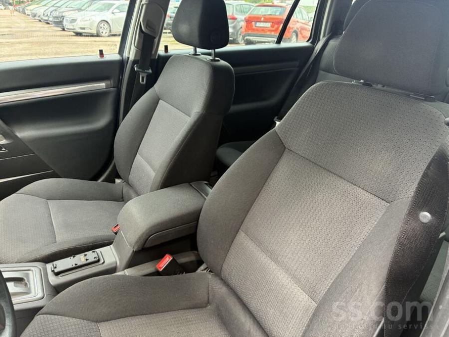 Grey Opel Vectra 2006 in Riga, with an engine capacity of 1.90 L and mileage of 0 thousand km for 2650 €, photo 14 on AUTOMOTO.COM.LV