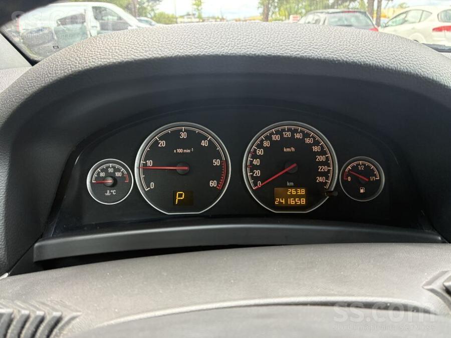 Grey Opel Vectra 2006 in Riga, with an engine capacity of 1.90 L and mileage of 0 thousand km for 2650 €, photo 16 on AUTOMOTO.COM.LV