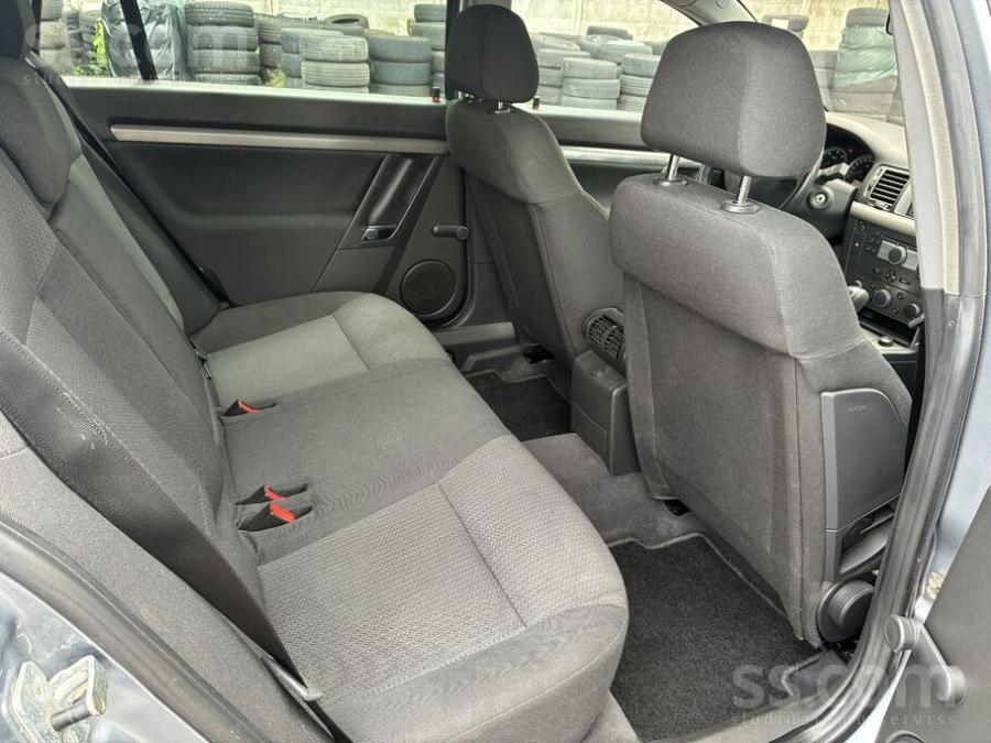 Grey Opel Vectra 2006 in Riga, with an engine capacity of 1.90 L and mileage of 0 thousand km for 2650 €, photo 23 on AUTOMOTO.COM.LV