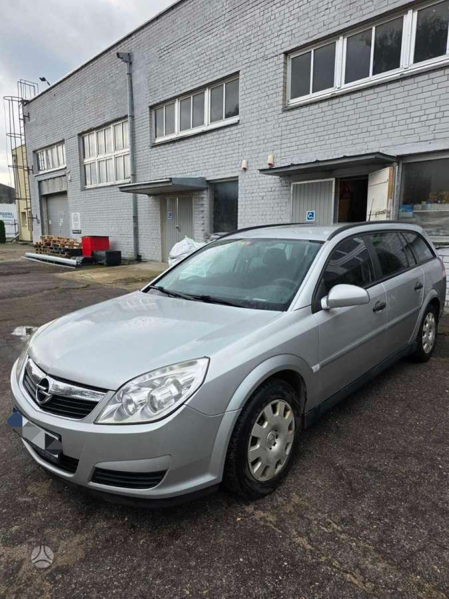 Grey Opel Vectra 2006 in Vilnius, with an engine capacity of 1.91 L and mileage of 265 thousand km for 1200 €, photo 3 on AUTOMOTO.COM.LV