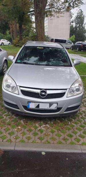Grey Opel Vectra 2006 in Vilnius, with an engine capacity of 1.91 L and mileage of 265 thousand km for 1200 €, photo 6 on AUTOMOTO.COM.LV