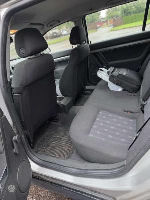 Grey Opel Vectra 2006 in Vilnius, with an engine capacity of 1.91 L and mileage of 265 thousand km for 1200 €, photo 11 on AUTOMOTO.COM.LV