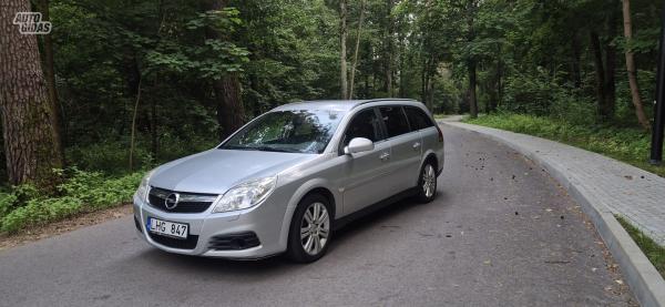Grey Opel Vectra 2006 in Alytus, with an engine capacity of 1.90 L and mileage of 310 thousand km for 1150 €, photo 1 on AUTOMOTO.COM.LV