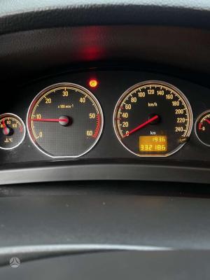 Grey Opel Vectra 2006 in Jurbarkas, with an engine capacity of 1.91 L and mileage of 332 thousand km for 1350 €, photo 22 on AUTOMOTO.COM.LV