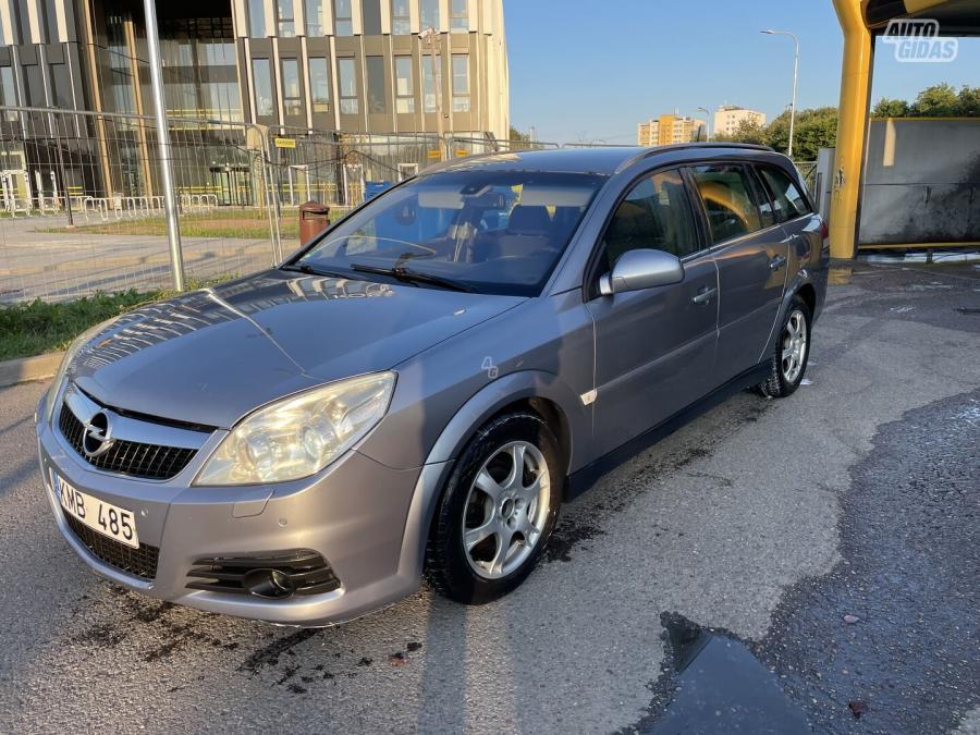 Grey Opel Vectra 2006 in Kaunas, with an engine capacity of 1.90 L and mileage of 382 thousand km for 1200 €, photo 3 on AUTOMOTO.COM.LV