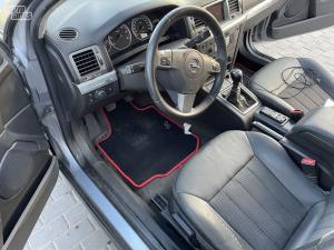 Grey Opel Vectra 2006 in Kaunas, with an engine capacity of 1.90 L and mileage of 382 thousand km for 1200 €, photo 6 on AUTOMOTO.COM.LV
