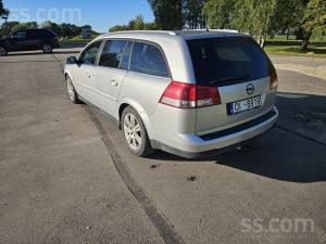 Grey Opel Vectra 2006 in Riga, with an engine capacity of 1.90 L and mileage of 370 thousand km for 1350 €, photo 7 on AUTOMOTO.COM.LV