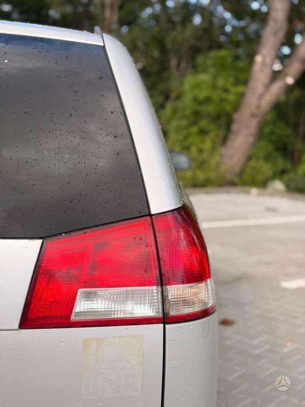 Grey Opel Vectra 2006 in Vilnius, with an engine capacity of 1.91 L and mileage of 265 thousand km for 1350 €, photo 10 on AUTOMOTO.COM.LV