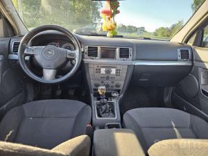 Pelēks Opel Vectra 2006 Rīga, ar dzinēja tilpumu 1.90 L un nobraukumu 370 tūkst. km par 1050 €, foto 8 vietnē AUTOMOTO.COM.LV