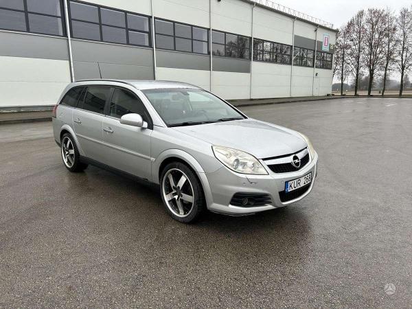 Grey Opel Vectra 2007 in Kaunas, with an engine capacity of 1.90 L and mileage of 432 thousand km for 2449 €, photo 6 on AUTOMOTO.COM.LV