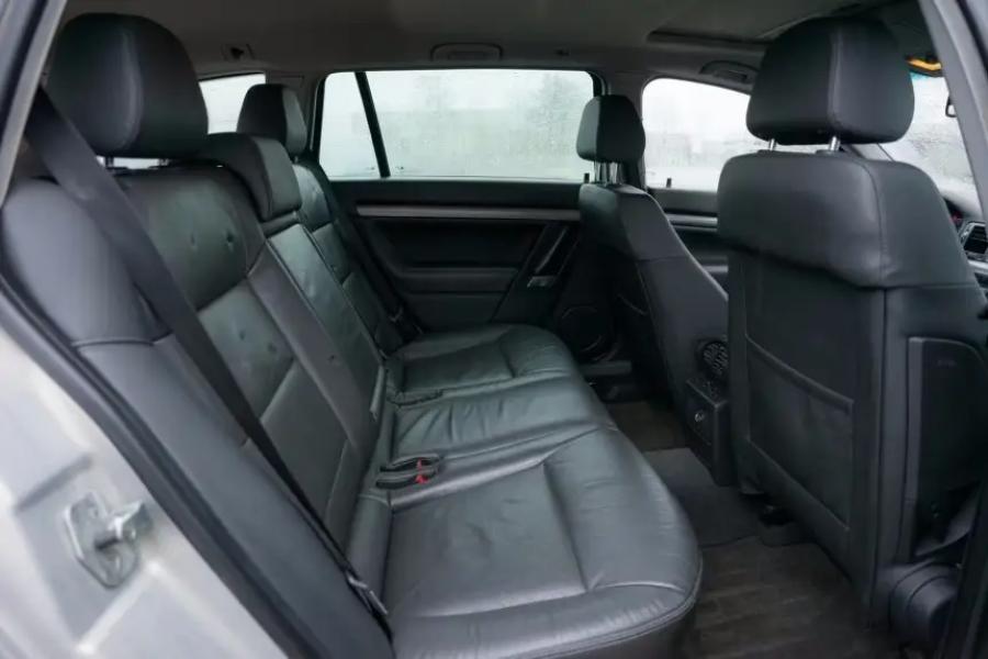 Pelēks Opel Vectra 2007 Liepāja, ar dzinēja tilpumu 1.90 L un nobraukumu 274 tūkst. km par 2800 €, foto 13 vietnē AUTOMOTO.COM.LV