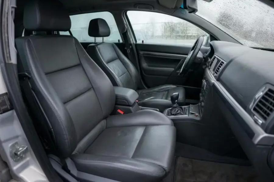 Pelēks Opel Vectra 2007 Liepāja, ar dzinēja tilpumu 1.90 L un nobraukumu 274 tūkst. km par 2800 €, foto 14 vietnē AUTOMOTO.COM.LV
