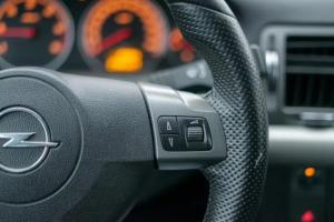 Pelēks Opel Vectra 2007 Liepāja, ar dzinēja tilpumu 1.90 L un nobraukumu 274 tūkst. km par 2800 €, foto 24 vietnē AUTOMOTO.COM.LV