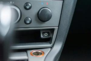Pelēks Opel Vectra 2007 Liepāja, ar dzinēja tilpumu 1.90 L un nobraukumu 274 tūkst. km par 2800 €, foto 27 vietnē AUTOMOTO.COM.LV