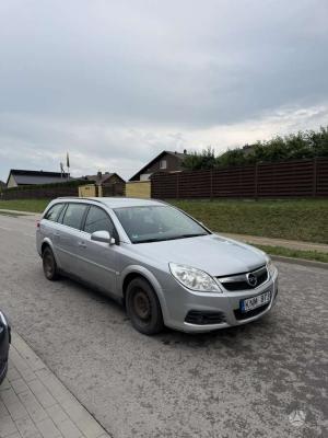 Grey Opel Vectra 2007 in Marijampole, with an engine capacity of 1.91 L and mileage of 300 thousand km for 900 €, photo 3 on AUTOMOTO.COM.LV