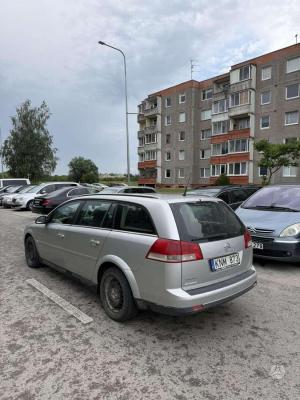 Grey Opel Vectra 2007 in Marijampole, with an engine capacity of 1.91 L and mileage of 300 thousand km for 900 €, photo 5 on AUTOMOTO.COM.LV