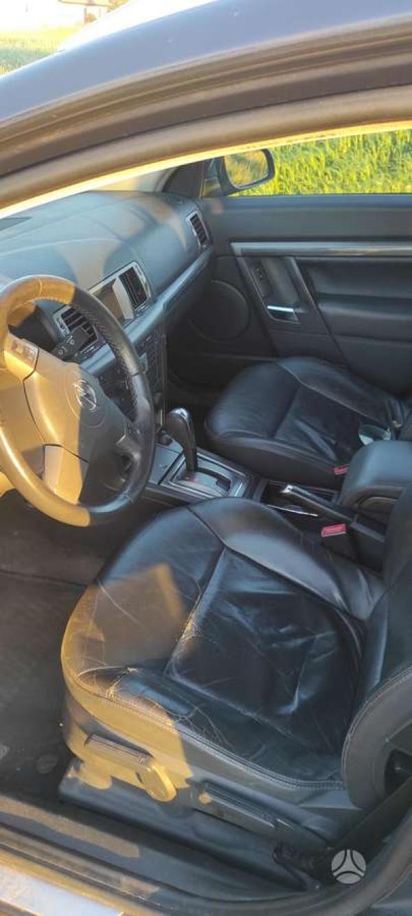 Pelēks Opel Vectra 2007 Marijampole, ar dzinēja tilpumu 1.91 L un nobraukumu 401 tūkst. km par 1250 €, foto 5 vietnē AUTOMOTO.COM.LV