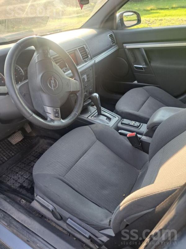 Pelēks Opel Vectra 2007 Kuldīga, ar dzinēja tilpumu 1.90 L un nobraukumu 0 tūkst. km par 1600 €, foto 7 vietnē AUTOMOTO.COM.LV