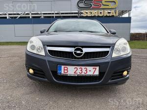 Grey Opel Vectra 2007 in Daugavpils, with an engine capacity of 1.90 L and mileage of 266 thousand km for 2850 €, photo 8 on AUTOMOTO.COM.LV