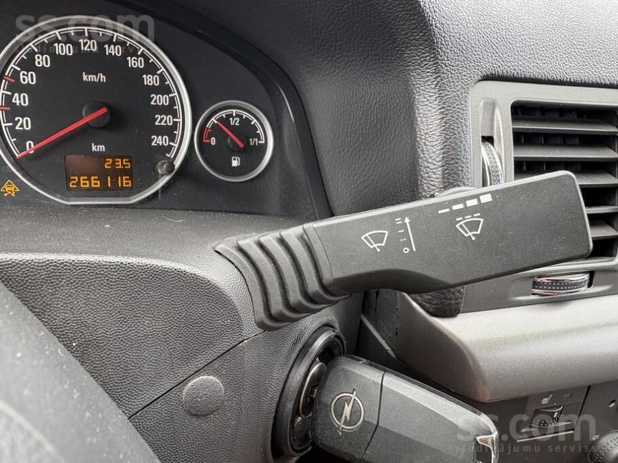 Grey Opel Vectra 2007 in Daugavpils, with an engine capacity of 1.90 L and mileage of 266 thousand km for 2850 €, photo 15 on AUTOMOTO.COM.LV