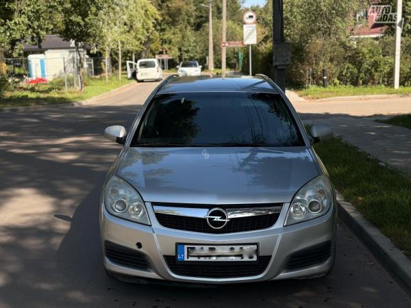 Pelēks Opel Vectra 2007 Viļņa, ar dzinēja tilpumu 1.90 L un nobraukumu 317 tūkst. km par 1850 €, foto 1 vietnē AUTOMOTO.COM.LV