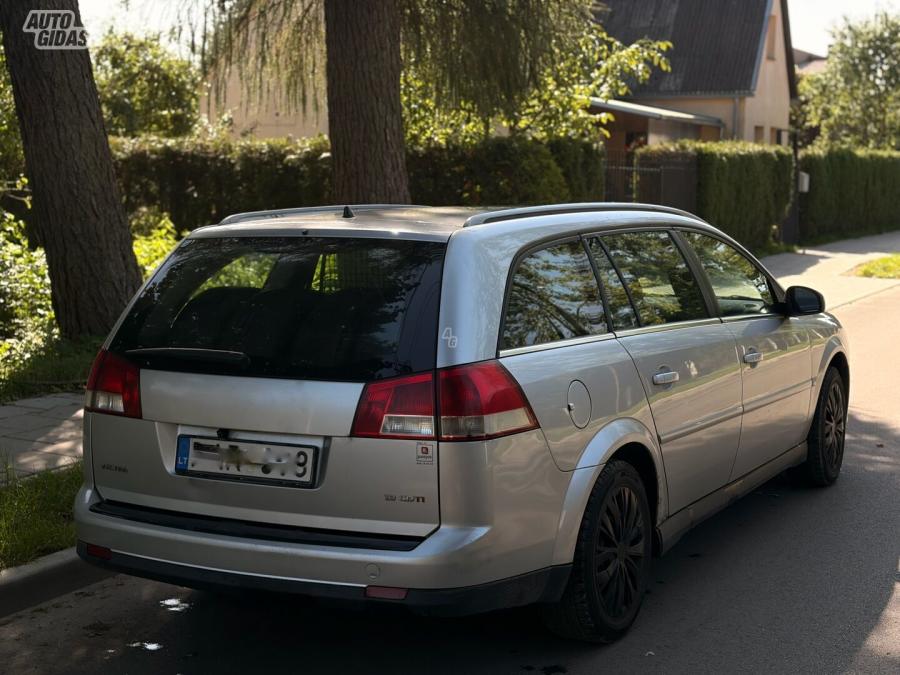 Pelēks Opel Vectra 2007 Viļņa, ar dzinēja tilpumu 1.90 L un nobraukumu 317 tūkst. km par 1850 €, foto 5 vietnē AUTOMOTO.COM.LV