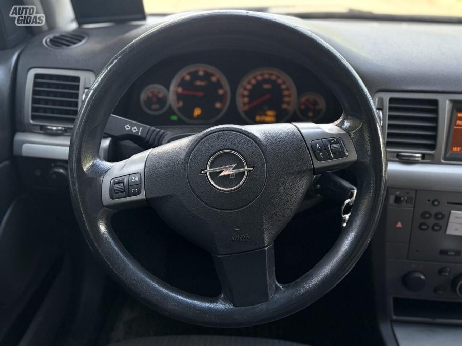 Pelēks Opel Vectra 2007 Viļņa, ar dzinēja tilpumu 1.90 L un nobraukumu 317 tūkst. km par 1850 €, foto 29 vietnē AUTOMOTO.COM.LV