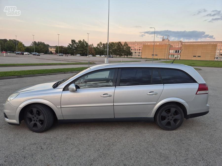 Pelēks Opel Vectra 2007 Kauņa, ar dzinēja tilpumu 1.90 L un nobraukumu 344 tūkst. km par 1200 €, foto 4 vietnē AUTOMOTO.COM.LV