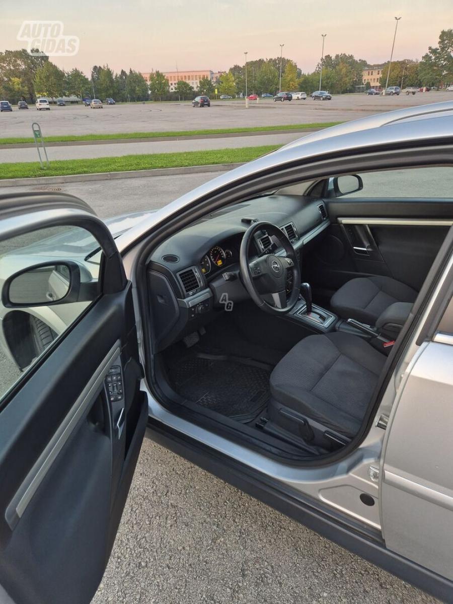 Pelēks Opel Vectra 2007 Kauņa, ar dzinēja tilpumu 1.90 L un nobraukumu 344 tūkst. km par 1200 €, foto 12 vietnē AUTOMOTO.COM.LV