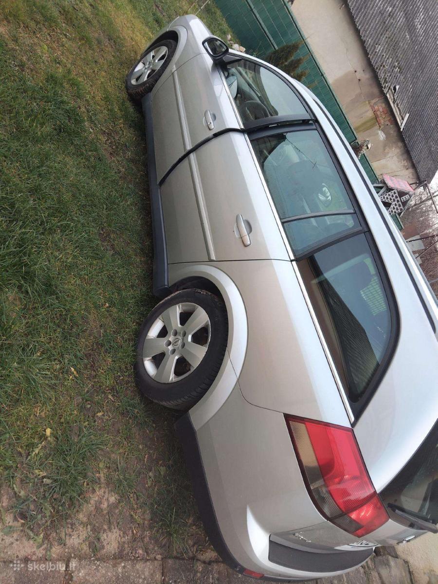 Grey Opel Vectra 2008 in Vilkaviskis, with an engine capacity of 1.90 L and mileage of 393 thousand km for 1300 €, photo 1 on AUTOMOTO.COM.LV