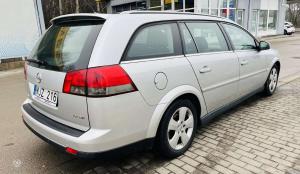 Grey Opel Vectra 2008 in Vilnius, with an engine capacity of 1.90 L and mileage of 321 thousand km for 1499 €, photo 5 on AUTOMOTO.COM.LV