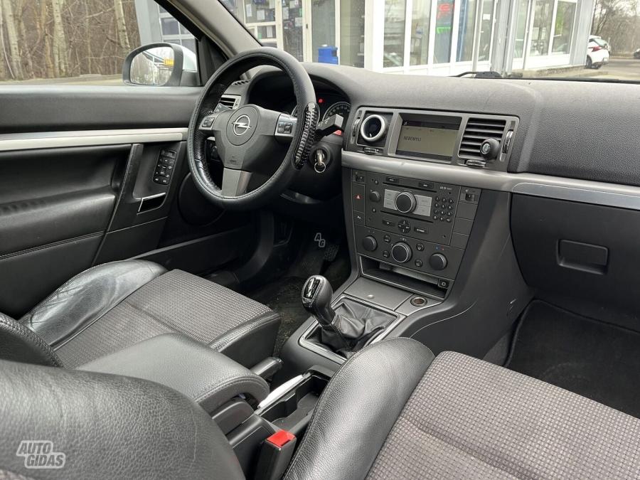 Pelēks Opel Vectra 2008 Viļņa, ar dzinēja tilpumu 1.90 L un nobraukumu 323 tūkst. km par 1500 €, foto 8 vietnē AUTOMOTO.COM.LV