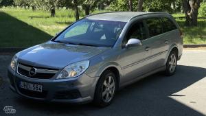Grey Opel Vectra 2008 in Silute, with an engine capacity of 1.90 L and mileage of 296 thousand km for 670 €, photo  on AUTOMOTO.COM.LV